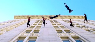 Amazing: dancers waltz on the walls of tall building – gooyadaily