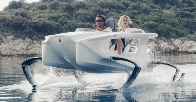 Electric Boat Looks Like A Waterbug | gooyadaily