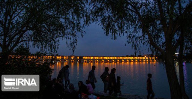 Zayandeh Rud Summer Nights | gooyadaily