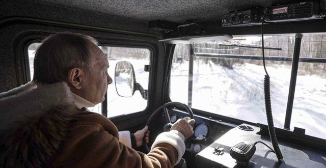 Vladimir Putin takes a holiday in Siberia | gooyadaily