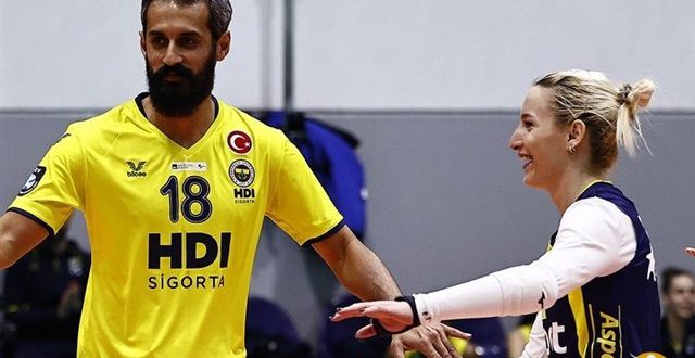 Mohammad Mousavi and Saeed Maroof members Fenerbahce volleyball team ...